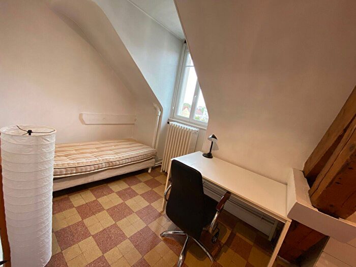 Appartement 1 pièce à Clemenceau, Dijon, à louer