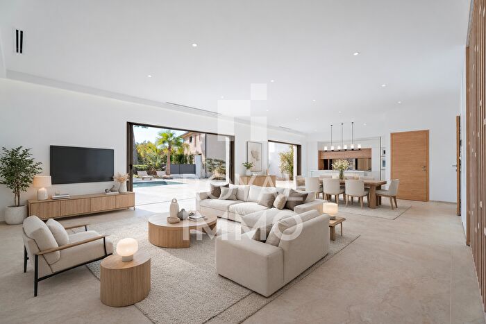 Maison à vendre - Sanary-sur-Mer, Le Pont dArand, Ancien Chemin de Toulon - 7 pièces - 5 chambres