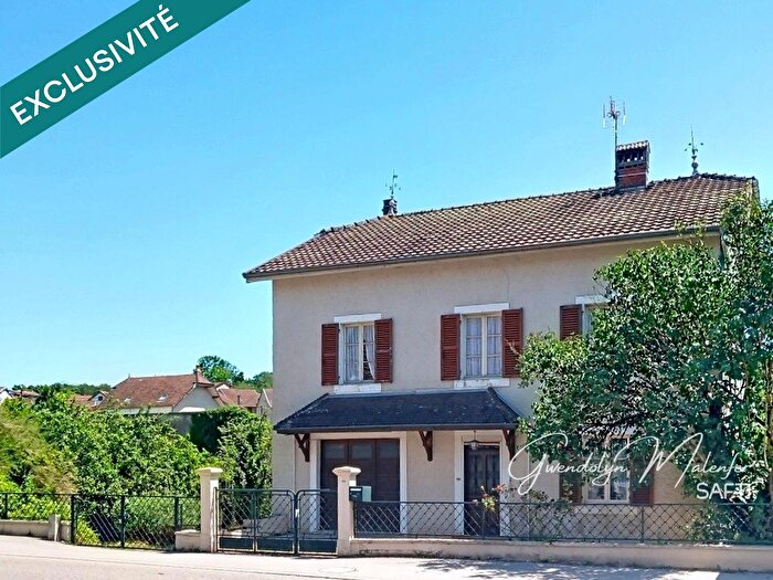 Maison 7 pièces à Mouchard, à vendre