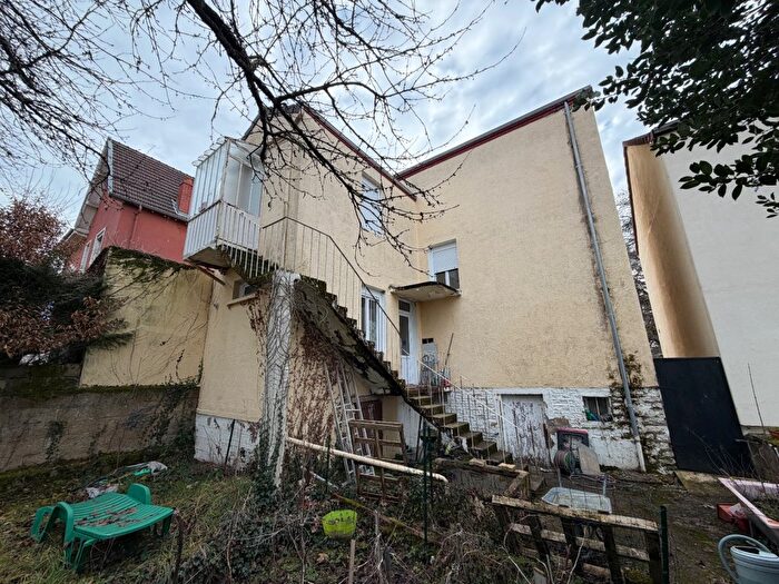 Maisons à vendre et appartements à louer - 3