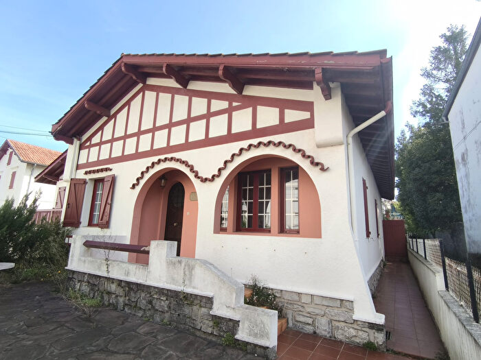 Maison à vendre - Hendaye, Gare, Joncaux - 5 pièces - 3 chambres