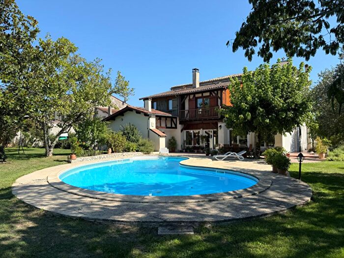 Maison à vendre - Grignols - 8 pièces - 5 chambres