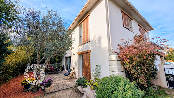 Maison à vendre - Saint-Génis-des-Fontaines - 4 pièces - 3 chambres