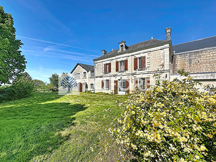 Curçay-sur-Dive - Maison 6 pièces à vendre