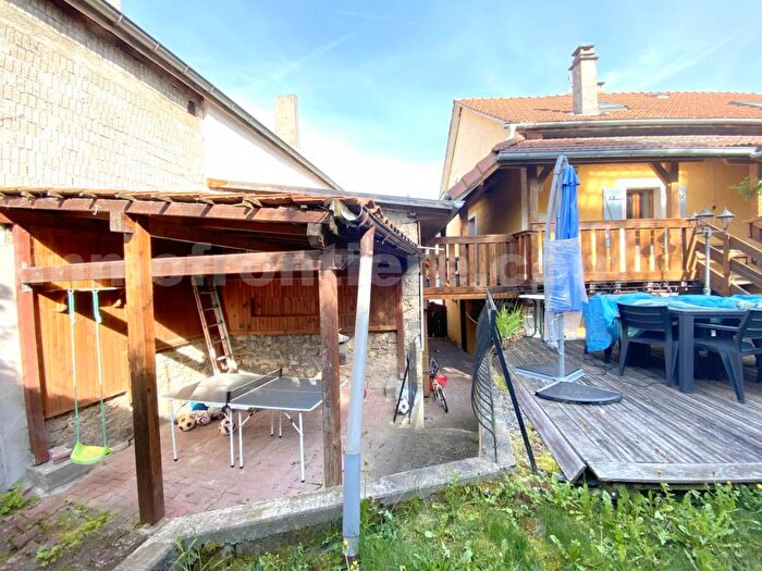 Maisons à vendre et appartements à louer - 3