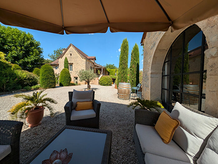 Maison 12 pièces à Caylus, à vendre