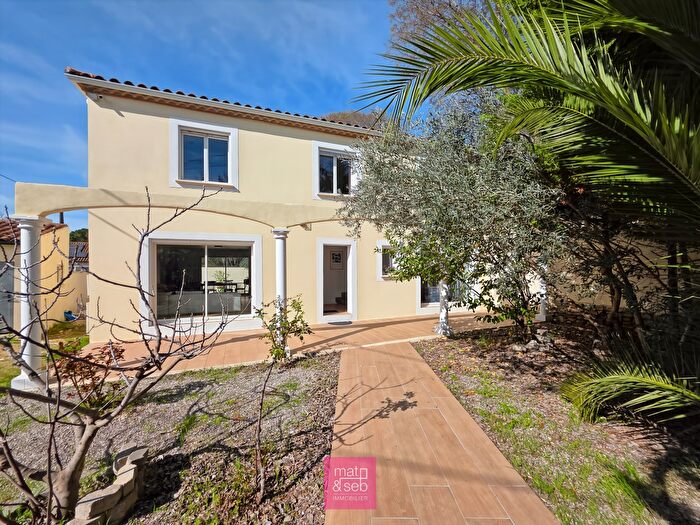 Maison à vendre - Nîmes, Serre Paradis - 7 pièces - 6 chambres