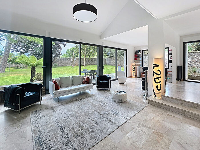 Maison à vendre - Saint-Renan - 11 pièces - 6 chambres