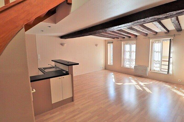 Appartement à louer - Cathédrale, Troyes - 2 pièces - 1 chambre