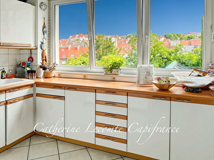 Maison à vendre - Boulogne-sur-Mer, Tivoli, Tintelleries - 8 pièces - 4 chambres