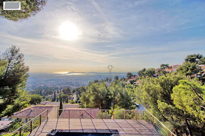 Maison à vendre - Toulon, La Chapelle, Saint-André - 5 pièces - 3 chambres