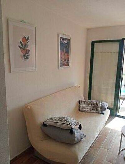 Appartement 1 pièce à Nord, Sanary-sur-Mer, à louer