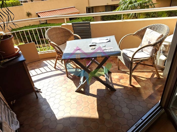 Saint-Raphaël, Santa-Lucia : Appartement 2 pièces à louer