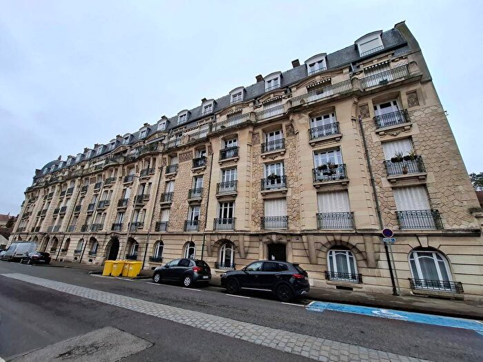 Appartement à louer - Avenues, Compiègne - 3 pièces - 2 chambres