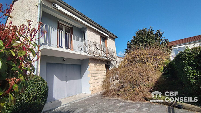 Maison à vendre - Thiers - 4 pièces - 3 chambres