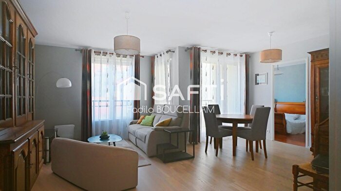 Appartement à vendre - Mantes-la-Ville, Louise Michel - 4 pièces - 3 chambres