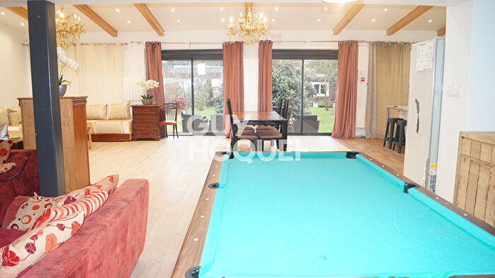 Pontault-Combault, Berchères : Maison 10 pièces à vendre
