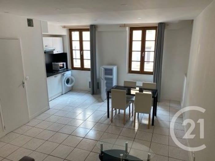 Grasse, Centre-ville Nord : Appartement 1 pièce à louer