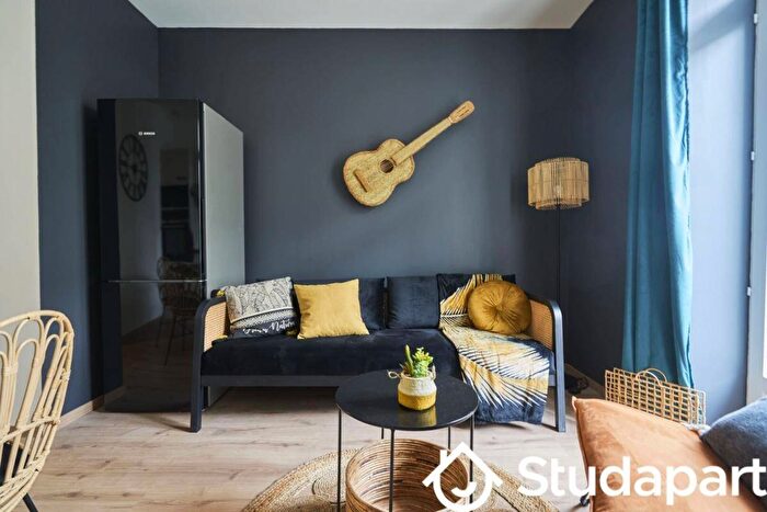 Appartement à louer - Saint Pierre-René II, Nancy - 1 pièce - 3 chambres