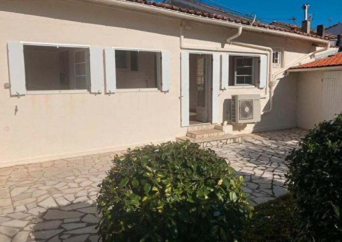 Bordeaux, Saint-Christoly : Maison 3 pièces à louer
