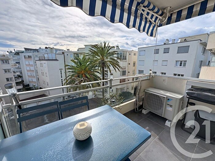 Appartement à vendre - Cannes, Pointe Croisette - 2 pièces - 1 chambre