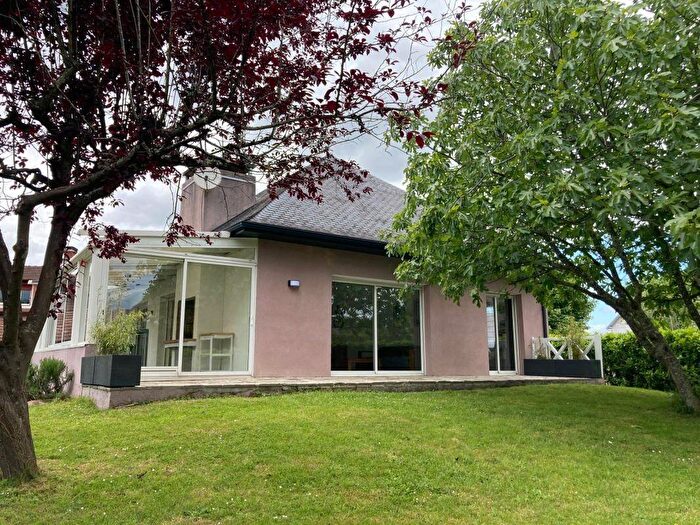 Maison à louer - Le Hameau, Pau - 4 pièces - 3 chambres