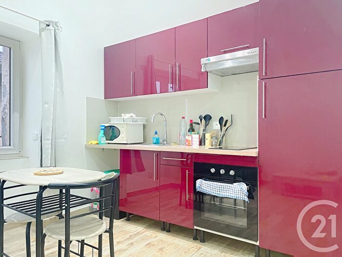 Appartement à louer - Bagnols-sur-Cèze, Centre-ville - 1 pièce