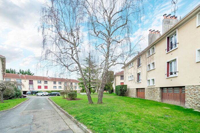 Appartement à vendre - Chelles, Noue-Brossard, Perichelles, Bel Air, Clos Roger - 3 pièces - 2 chambres