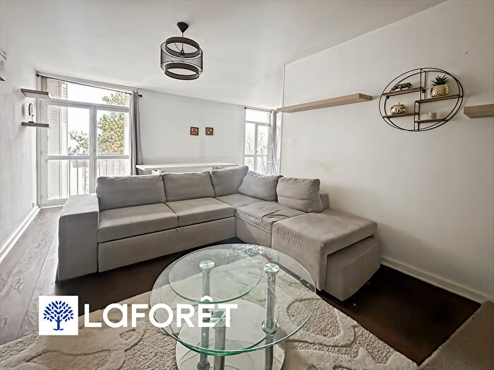 Appartement à louer - Ris-Orangis, Le Clos Langlet - 4 pièces - 2 chambres