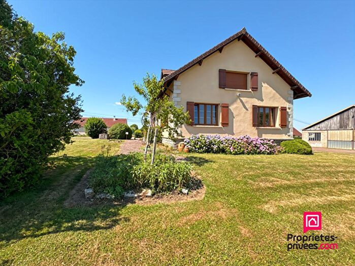 Semur-en-Auxois - Maison 9 pièces à vendre