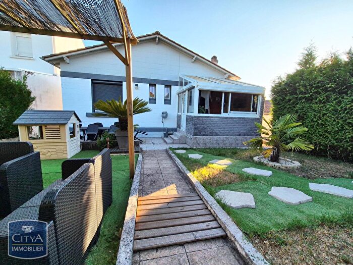 Maison à vendre - Saintes, La Gare, Sébastien de Brouard, La Fenêtre - 5 pièces - 3 chambres