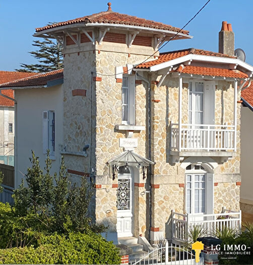 Maison à vendre - Saint-Georges-de-Didonne, Vallières - 4 pièces - 2 chambres