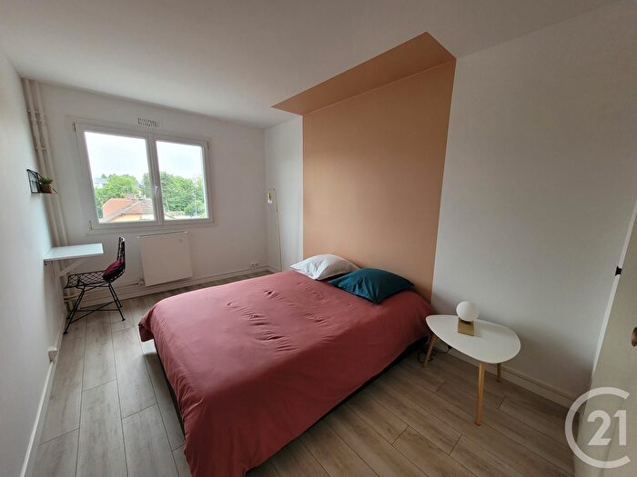Appartement à louer - Compiègne, Les Jardins - 4 pièces - 4 chambres