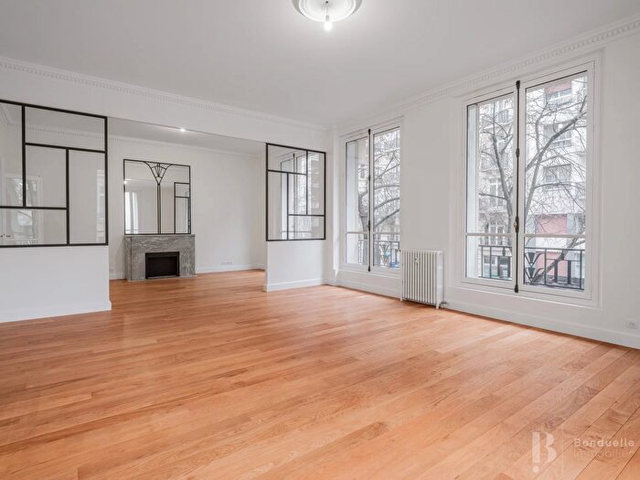 Appartement à louer - Paris e , Dauphine - 9 pièces - 5 chambres