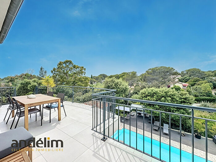 Maison à vendre - Saint-Raphaël, Boulouris - 8 pièces - 6 chambres