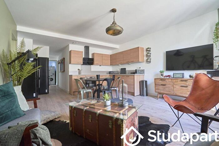 Appartement à louer - Mon Désert-Jeanne dArc, Nancy - 1 pièce - 2 chambres