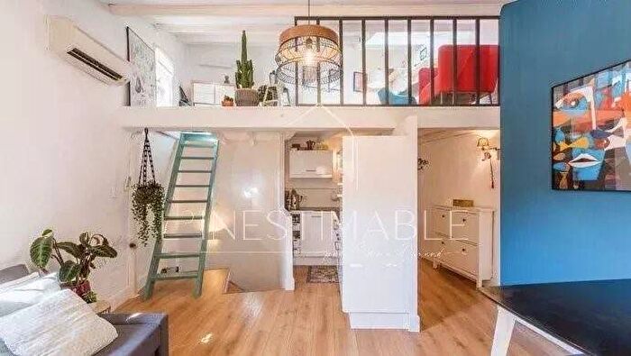Centre Ville, Aix-en-Provence : Appartement 3 pièces à louer