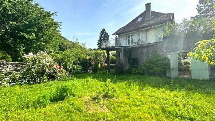Virieu-le-Grand : Maison 4 pièces à vendre