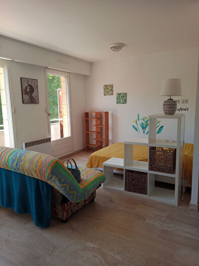 Appartement 1 pièce à Nîmes, Carmes, à louer