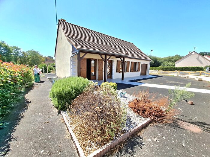 Beaumont-sur-Sarthe : Maison 4 pièces à vendre