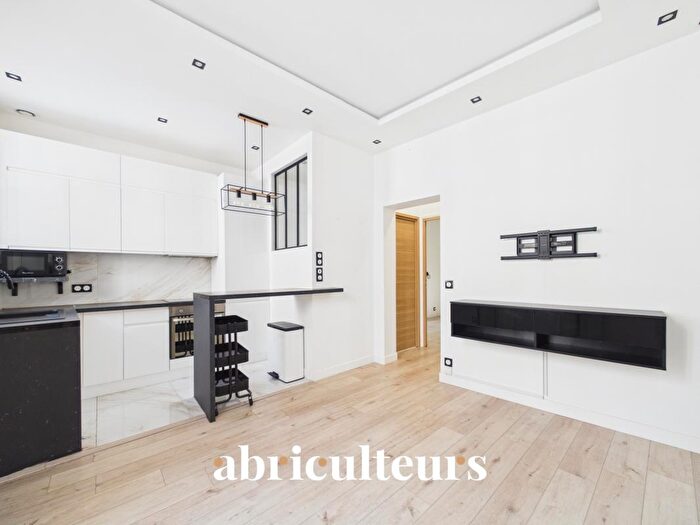 Appartement 3 pièces à vendre à Colombes, Agent Sarre