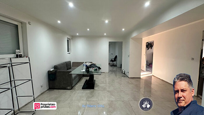 Appartement à vendre - Vénissieux, Pasteur - 4 pièces - 2 chambres