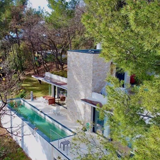 Tourrettes-sur-Loup : Maison 4 pièces à louer
