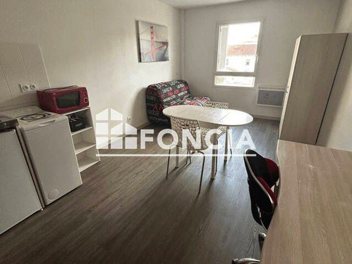 Pentagone, La Roche-sur-Yon : Appartement 1 pièce à louer
