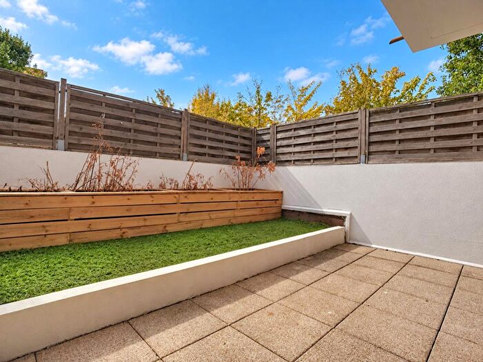 Saint-Sébastien-sur-Loire, Ouest : Appartement 2 pièces à vendre