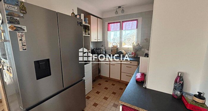 Est, Trévoux : Maison 4 pièces à louer