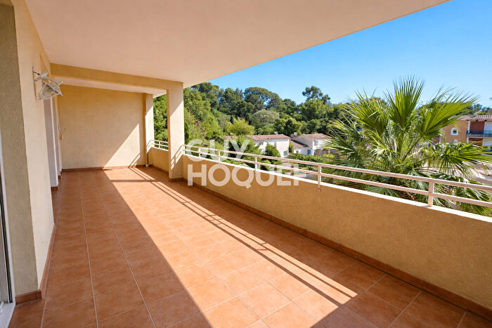 Appartement à vendre - Cavalaire-sur-Mer, Centre-ville - 3 pièces - 2 chambres