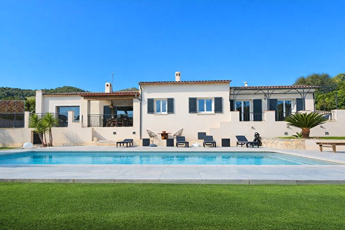 Maison à vendre - Tourrette-Levens - 5 pièces - 4 chambres