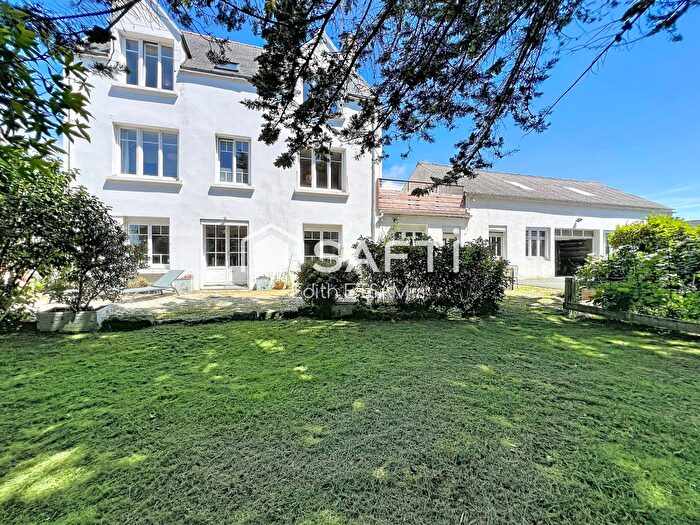 Treffiagat : Maison 10 pièces à vendre