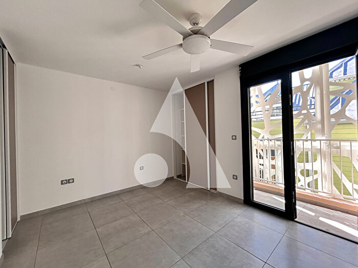 Appartement à vendre - Saint-Denis, Centre-ville - 4 pièces - 3 chambres